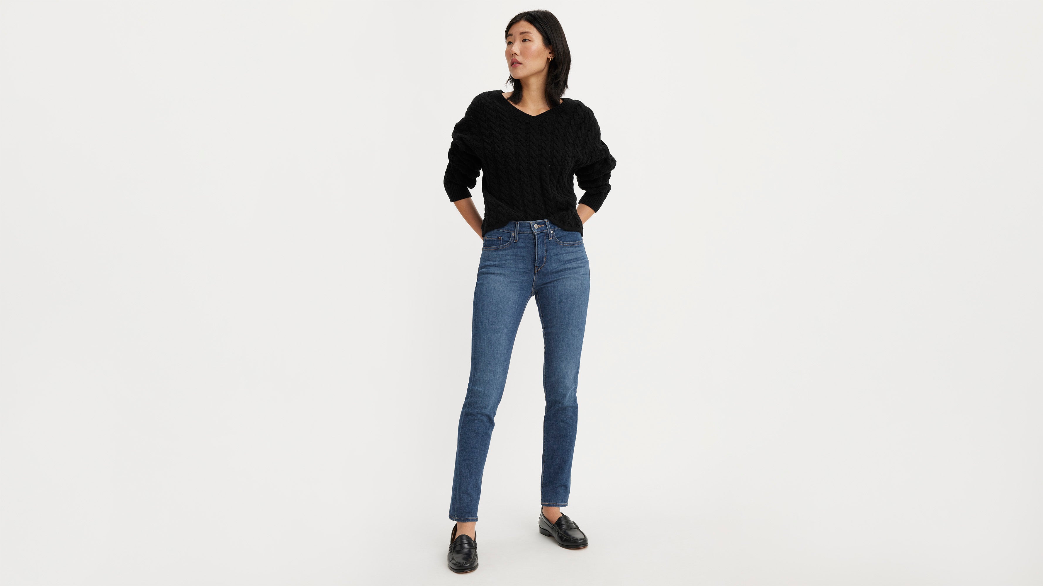 Women s 312 Shaping Slim Jeans in Med Indigo Worn In